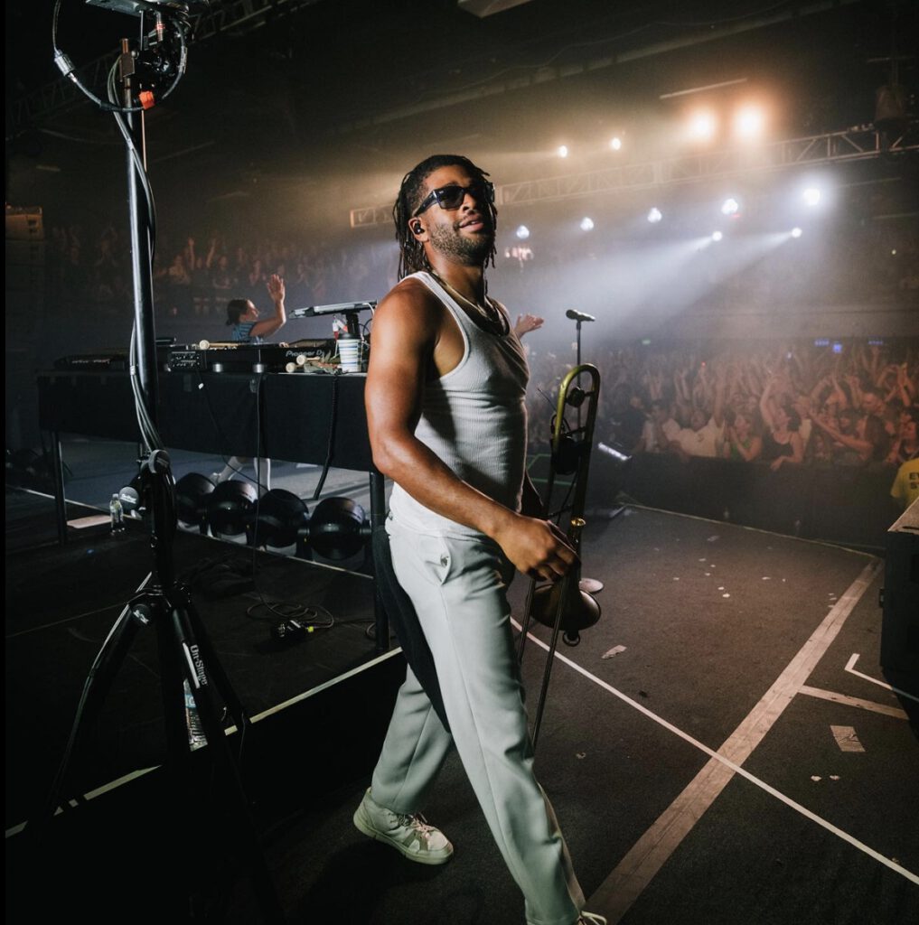 Happily Alone - MangoWave Magazine