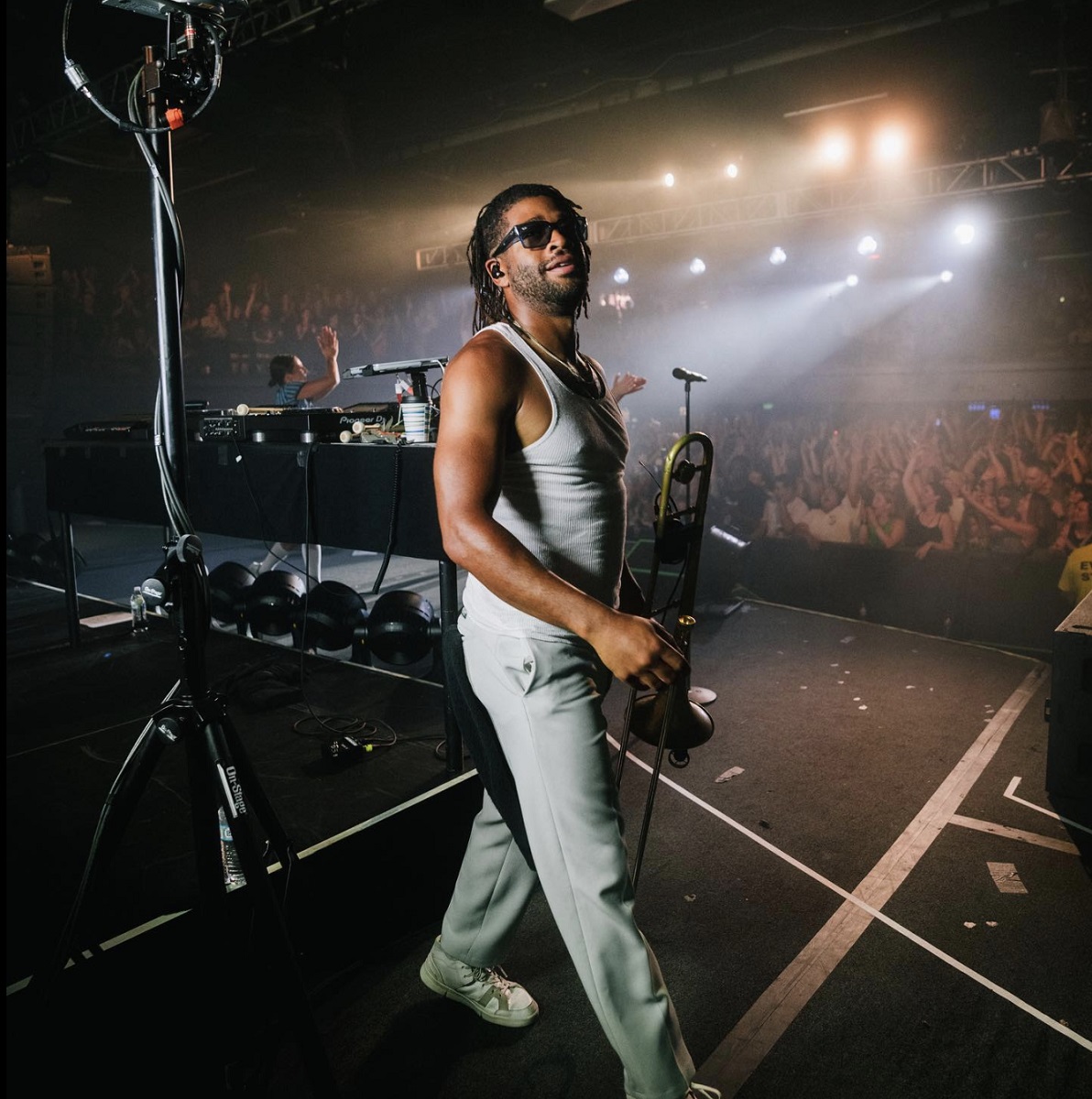 Happily Alone - MangoWave Magazine