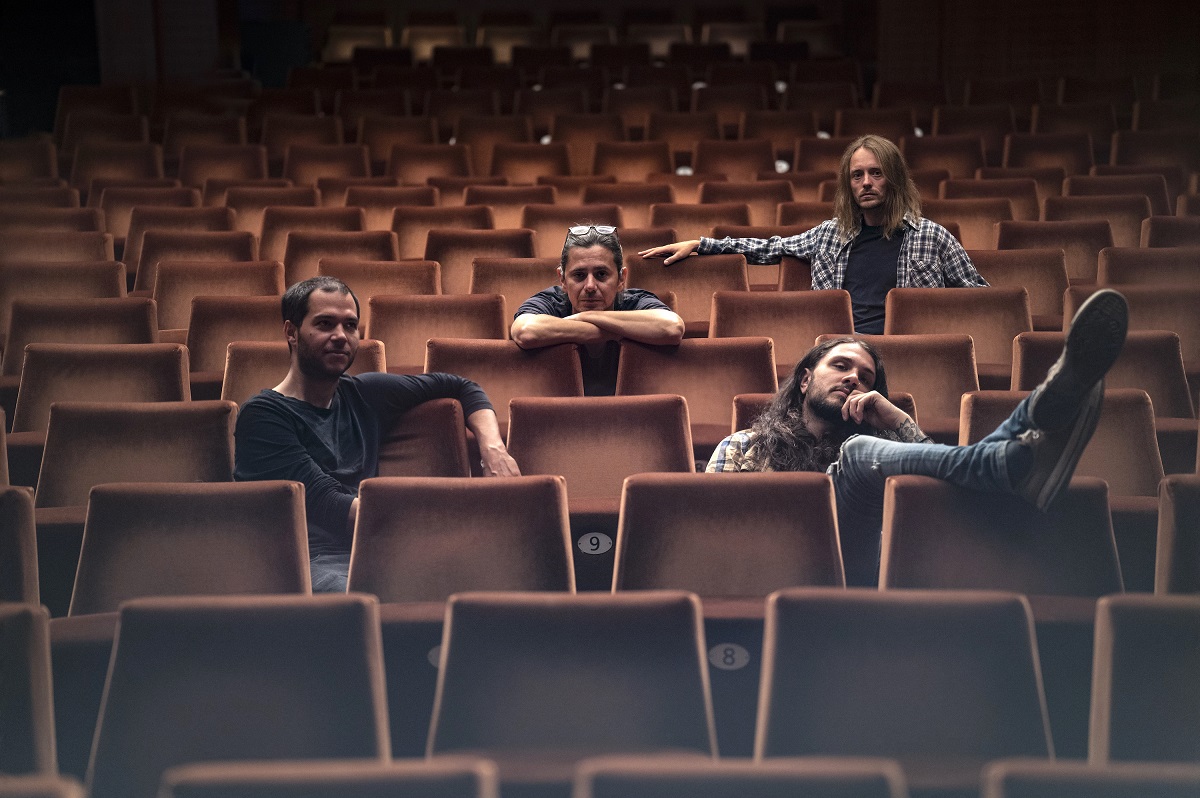 Wandering on - MangoWave Magazine